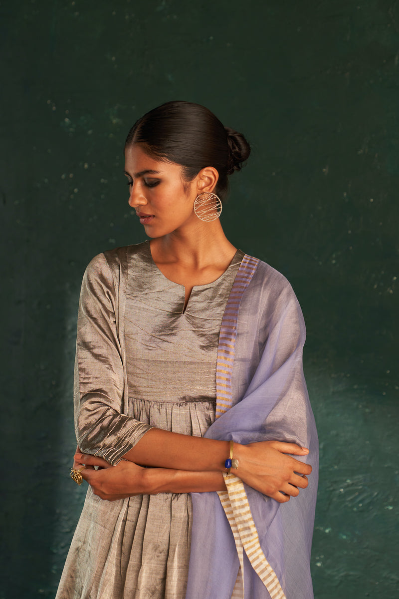 Experience Silver Opulence: Charkhee gathered kurta set – charkhee