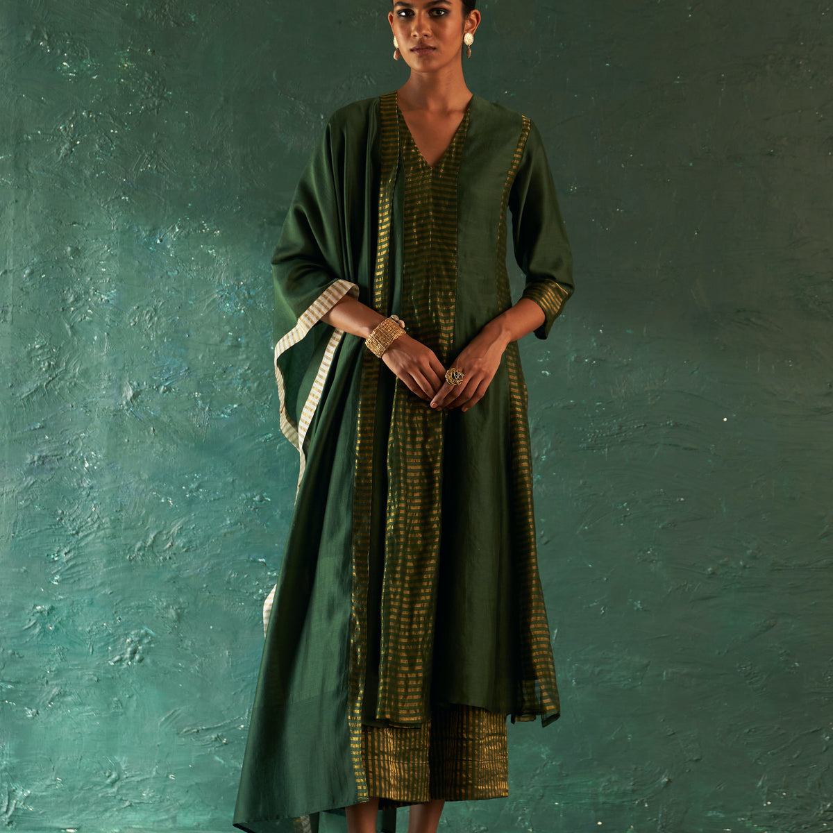 Level Up Your Festive Style with this Contemporary Panelled Kurta Set ...